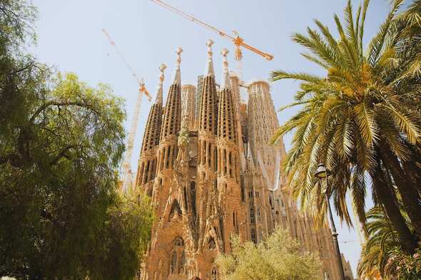 Barcelona Landmarks: The City's Must-See monuments